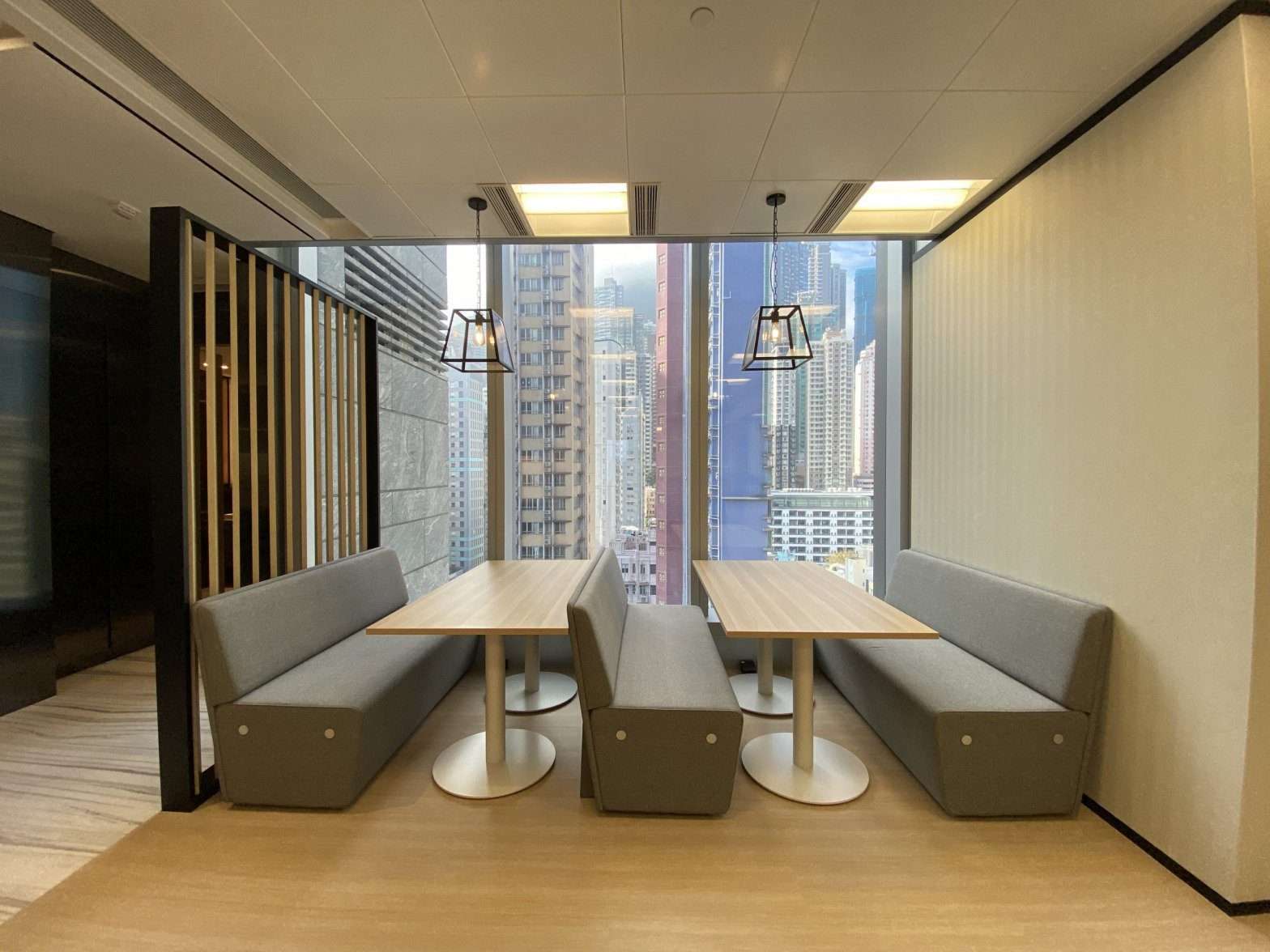 How A Hybrid Office Design Keeps Employees Productive - Office Design ...